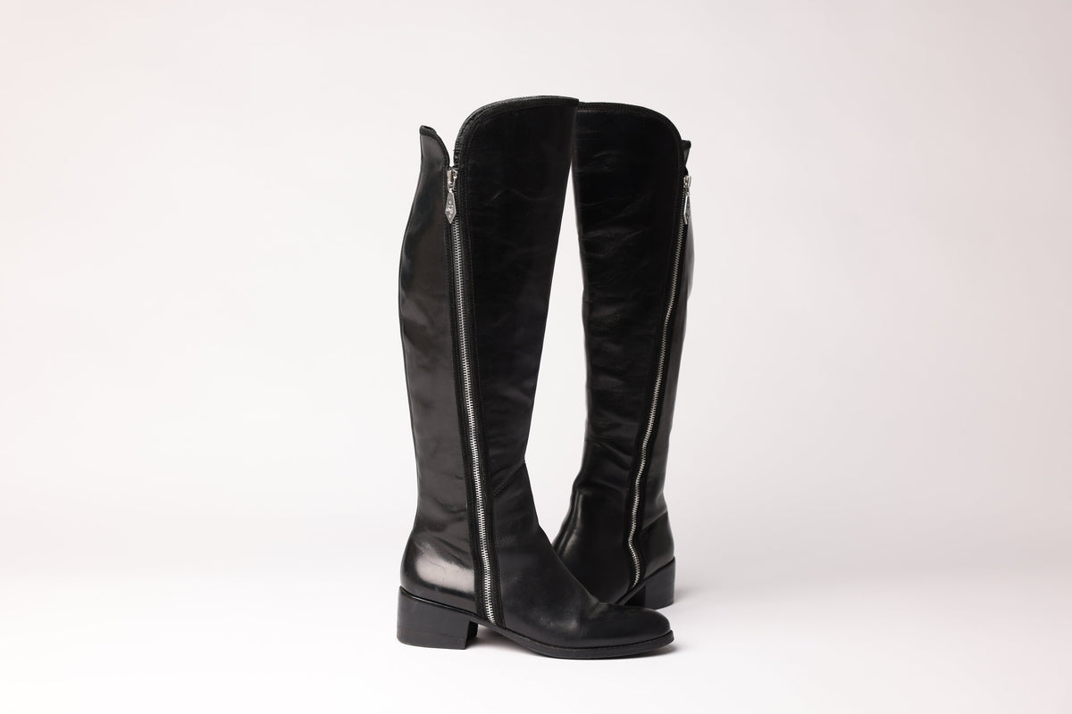DONALD PLINER | Black 'Soffie' Boots – The Vault By Volpe Beringer